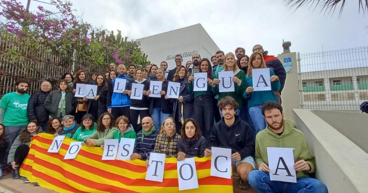 Formentera, també per l'ensenyament en català: el professorat de l'IES ...
